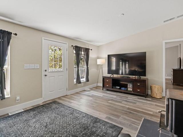 1100 Hastings Tie Rd, Mad River, CA 95552