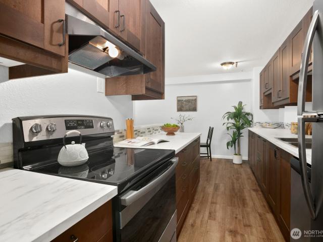 1100 Harrington Ave NE, Unit 211, Renton, WA 98056 | MLS #2509