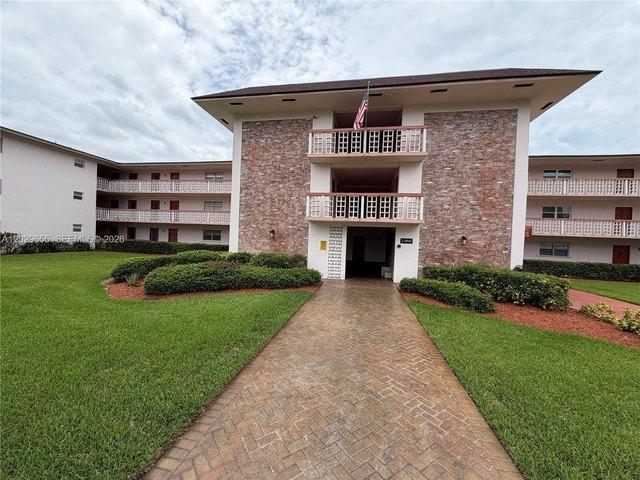 1100 Hillcrest Ct Apt 111, Hollywood, FL 33021
