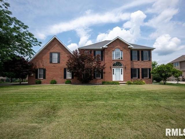 1100 Hillcrest Dr, Washington, IL 61571
