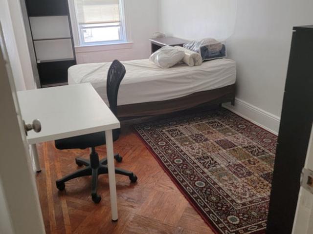 $1100 incl. Utilities Furnished room SAFE BAYRIDGE