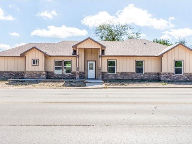1100 Lucero St, Alice, TX 78332
