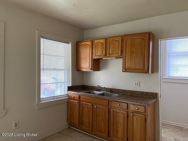 1100 Lydia St 1
