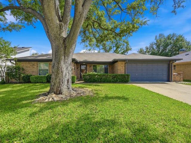 1100 Purdue Dr, Arlington, TX 76012