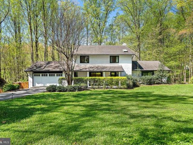 1100 Pensive Ln, Great Falls, VA 22066