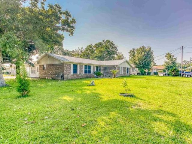 1100 Peperidge Dr, Pensacola, FL 32504