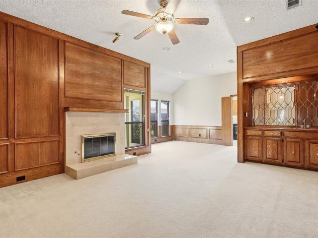 1100 Pin Oak Lane