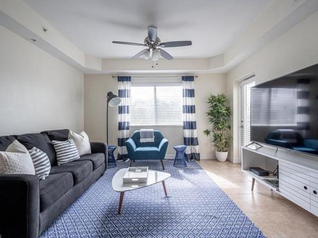 1100 Pine Ridge Rd #A304, Naples, FL 34108