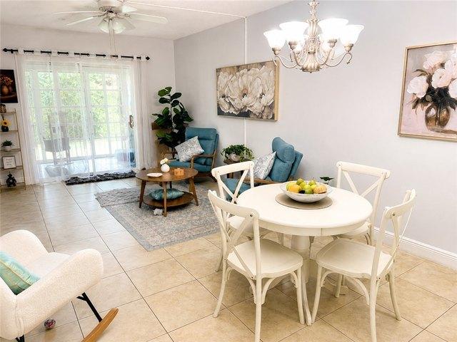 1100 Ponce De Leon Cir Apt E304, Vero Beach, FL 32960