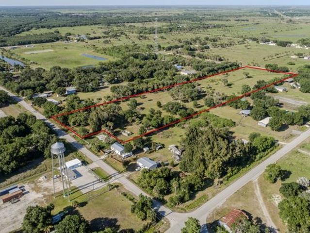 1100 Red Barn Rd NW, Moore Haven, FL 33471