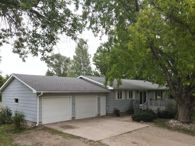 1100 Sunset Rd, Mitchell, SD 57301