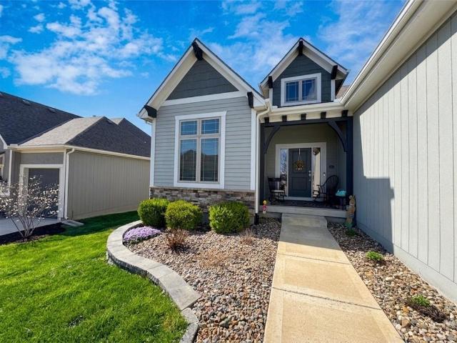 1100 SW Heather Dr, Lee's Summit, MO 64081 | MLS #2609