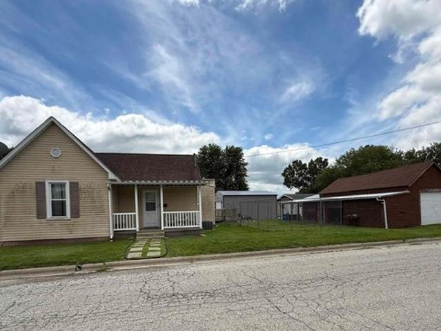 1100 S 6th Ave, Canton, IL 61520