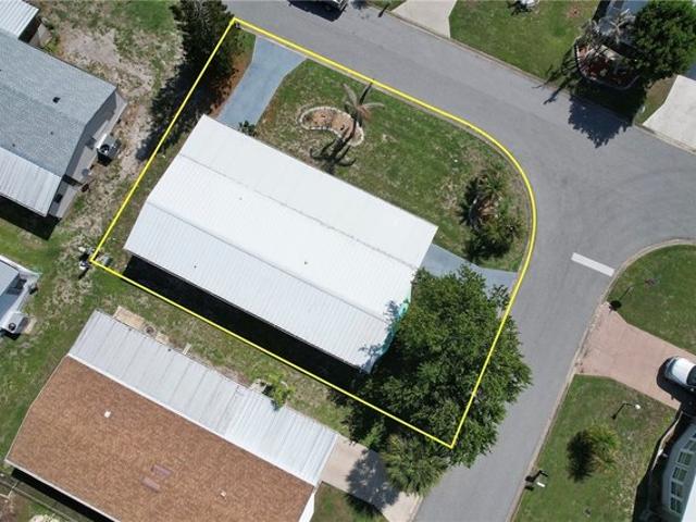 1100 Sabal Palm Ln, Barefoot Bay, FL 32976