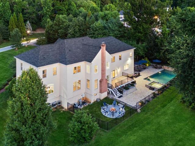1100 Saddle Creek Court