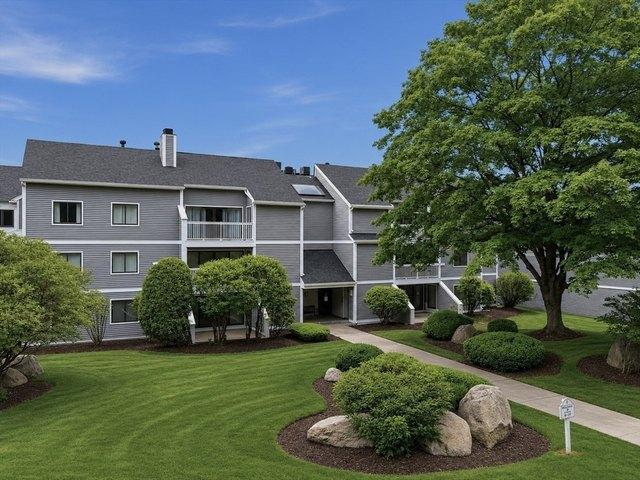 1100 Salem St Apt 79, Lynnfield, MA 01940