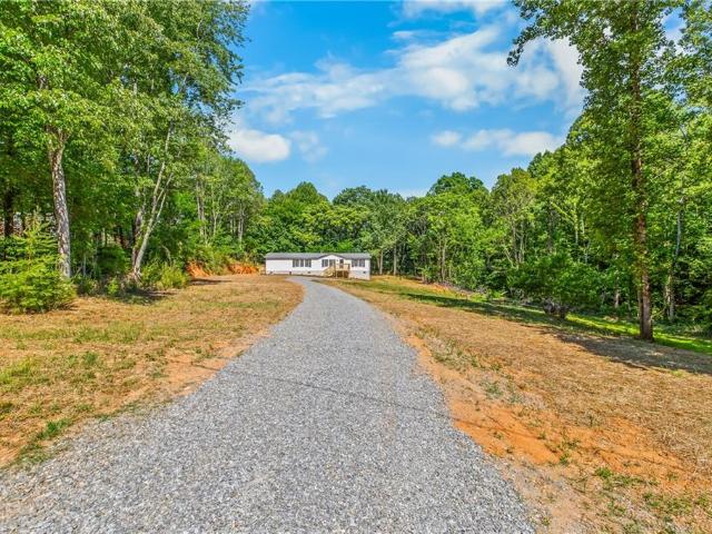 1100 Sandy Lane