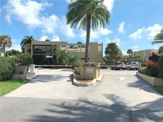 1100 SE 5th Ct Apt 55, Pompano Beach, FL 33060
