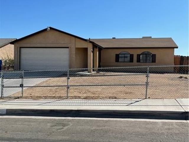1100 Teton Dr, Barstow, CA 92311