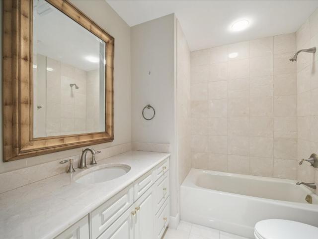 1100 Uptown Park Blvd, Unit 23, Houston, TX 77056 | MLS #54038