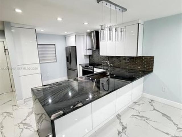1100 W 35th St Apt 4, Hialeah, FL 33012
