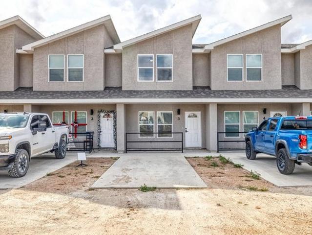 1100 W Houston St, Carrizo Springs, TX 78834