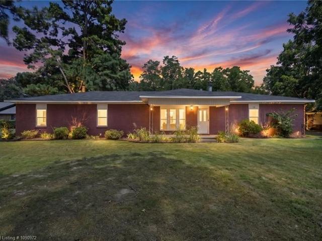 1100 W Main St, Lavaca, AR 72941