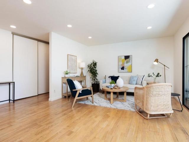 1100 Whitewater
