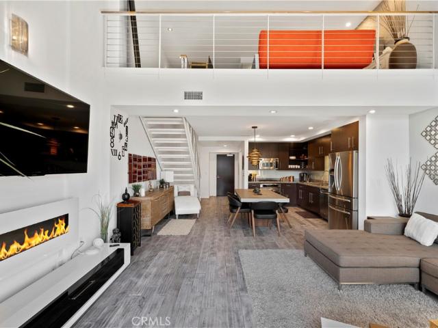 1100 Wilshire Boulevard 1707