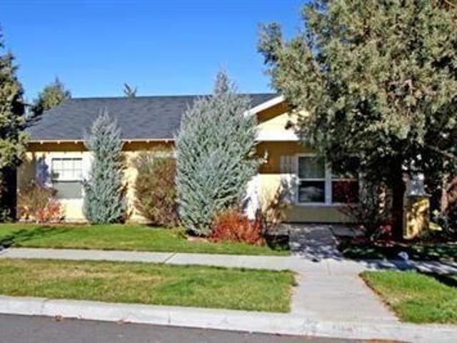 $1100 / 3br 1344ft² SE Bend open floorplan great condition Larkspur Honeysuckle Lane map