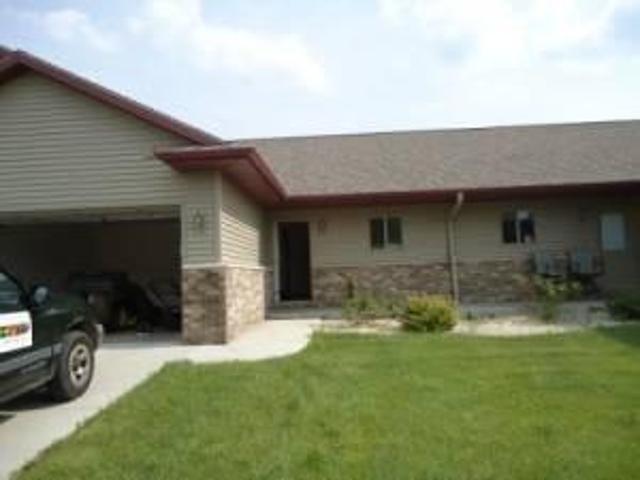 $1100 / 3br 2347 Julie Ave Townhome Sparta
