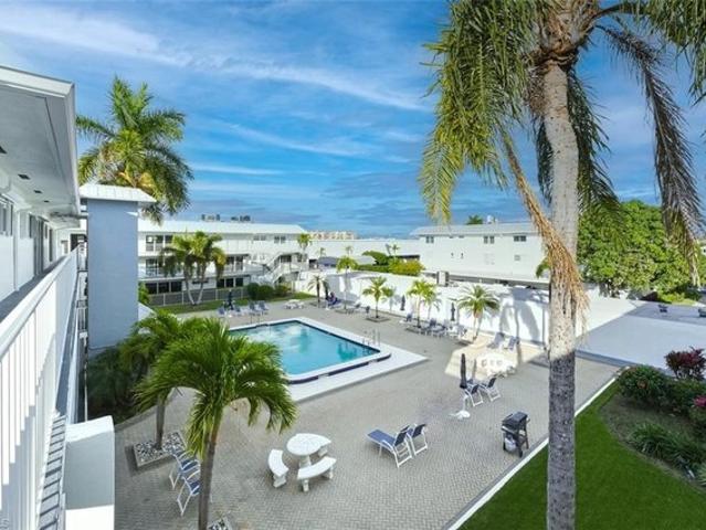 1100 8th Ave S Apt 309C, Naples, FL 34102