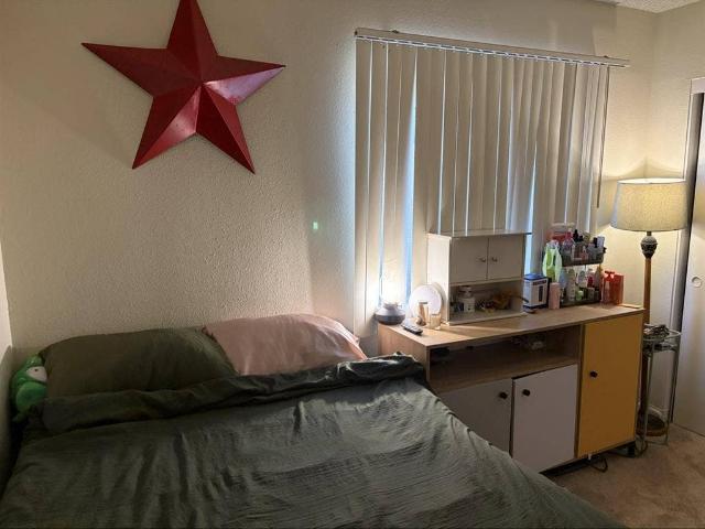 $1100/month Private room/bathroom