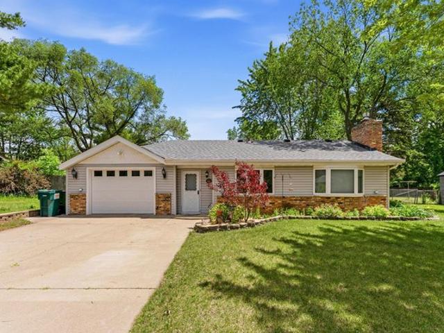 11013 6th St NE, Blaine, MN 55434
