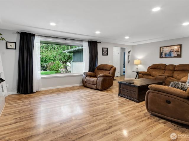 11013 Lundstrom Drive SW