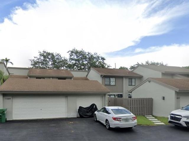 11013 SW 113th Pl, Miami, FL 33176