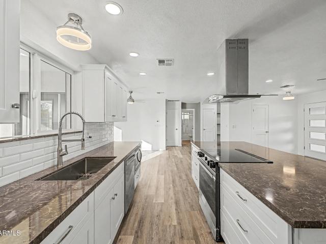 11010 W SUN CITY Boulevard