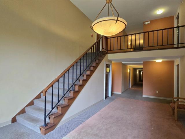 11010 NE 68th St, Unit 627, Kirkland, WA 98033 | MLS #2500 | Compass