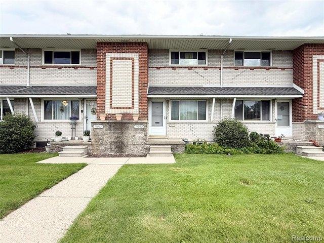 11012 Middlebelt Rd, Livonia, MI 48150