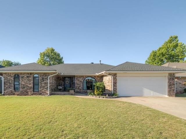 11012 NW 114th St, Yukon, OK 73099
