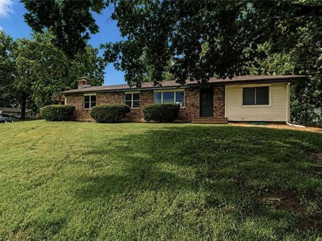 11017 E 75th St, Raytown, MO 64138