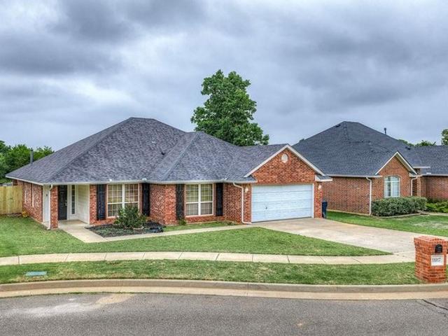 11017 NW 107th Cir, Yukon, OK 73099