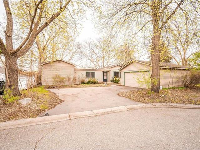 110145 Olin Ct, Chaska, MN 55318