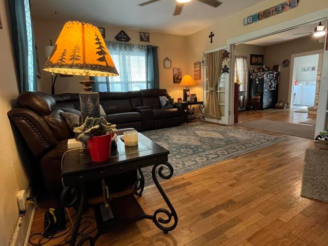 11014 Iris Road