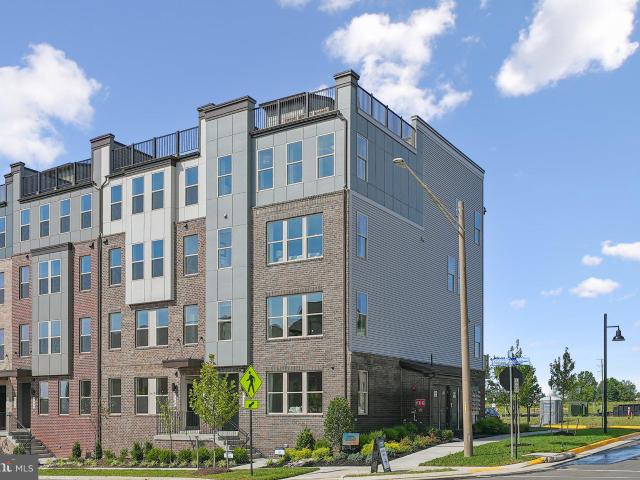 11015 Joslin St, Manassas, VA 20110 | MLS #VAPW2118 | Compass