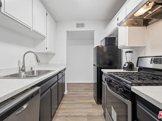 11015 Morrison Street 117