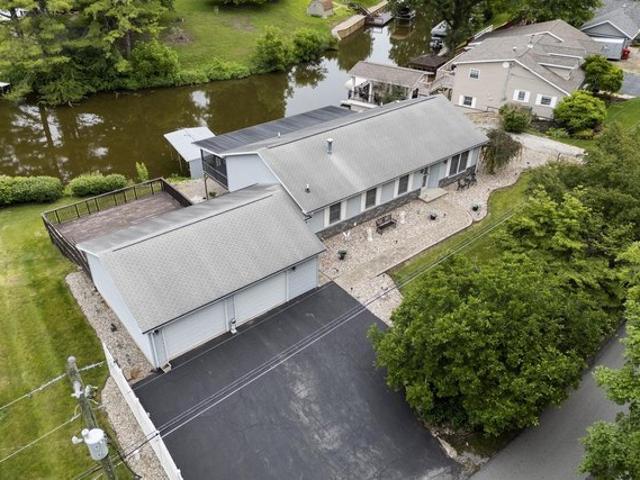 11016 N Landing Rd, Monticello, IN 47960