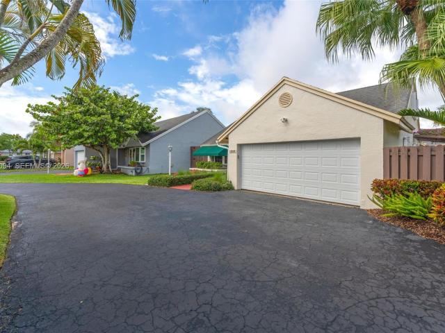 11018 SW 147th Pl, Miami, FL 33196 | MLS #A11996 | Compass