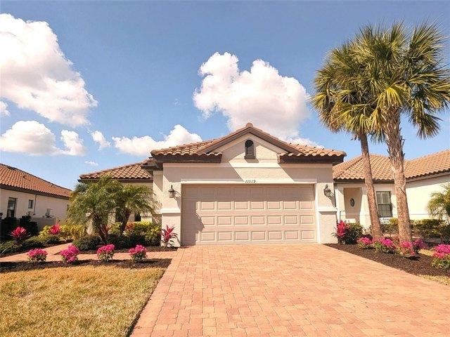 11019 Devonbridge Dr, Palmetto, FL 34221