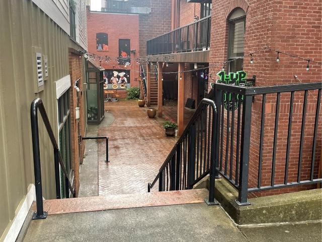 1101 McKenzie Avenue # 206